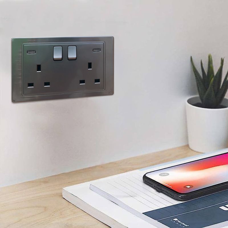 2X13A Switched Socket